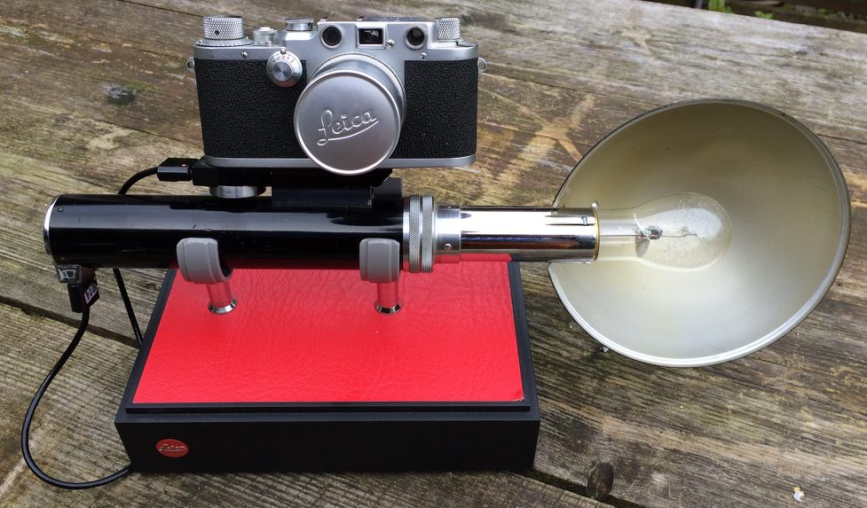 Leica IIIc met New York Synchro VIII flitser – Collecting Leica cameras