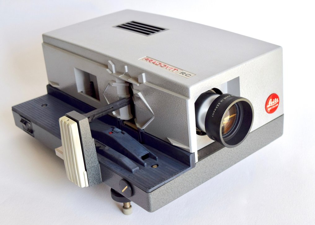 Pradovit RC – Collecting Leica cameras